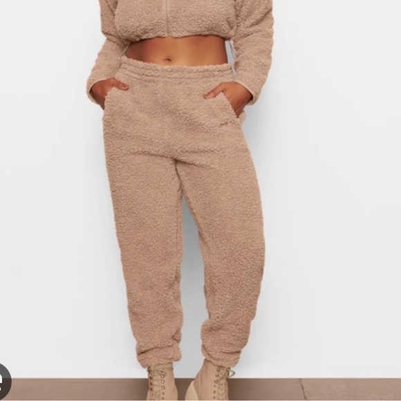 SKIMS | Pants & Jumpsuits | New Skims Teddy Jogger Pant | Poshmark